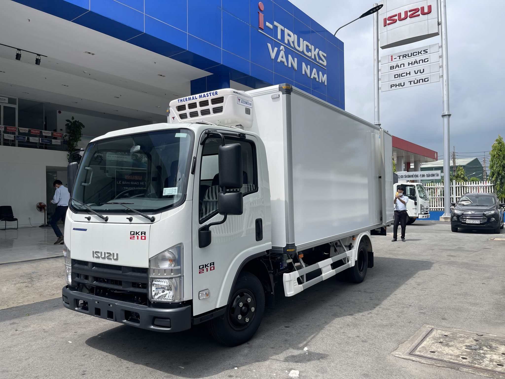 GIÁ XE TẢI ISUZU THÁNG 6 TẶNG 100% TRƯỚC BẠ XE CẬP NHẬT MỚI NHẤT ( 06/2023)